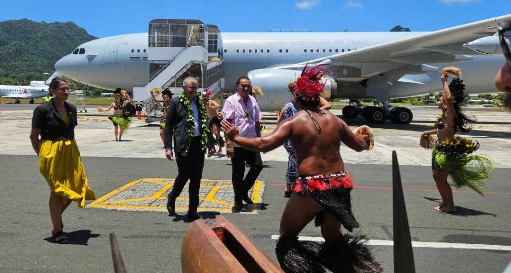 Australian PM lands in Cook Islands in time for the Forum Leaders ...